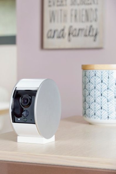 Discover Somfy's range of indoor and outdoor wireless camera